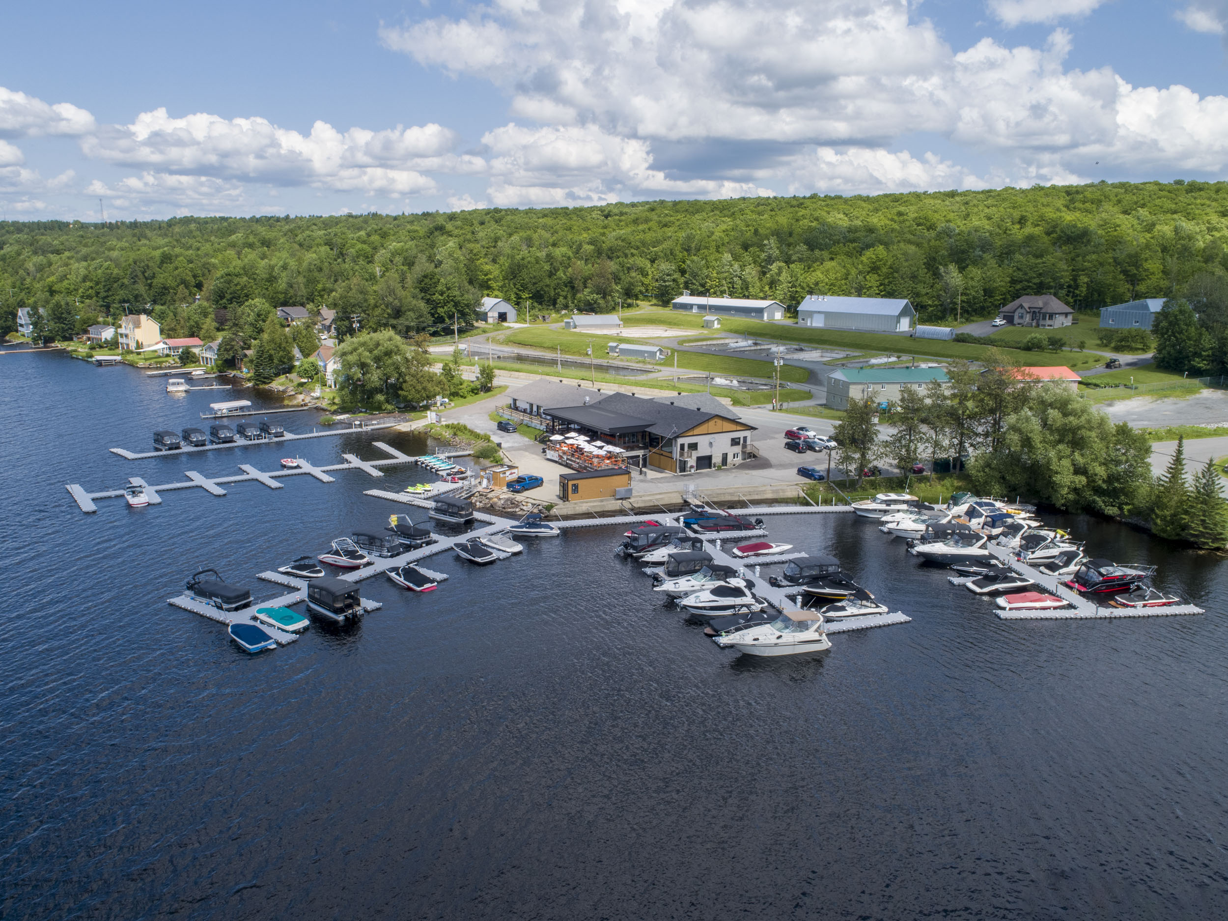 La Source | Virtual tour generated by Panotour